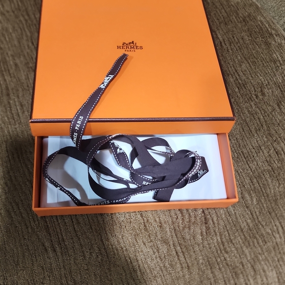 Hermes | Storage & Organization | Herms Orange Gift Box With Ribbon ...